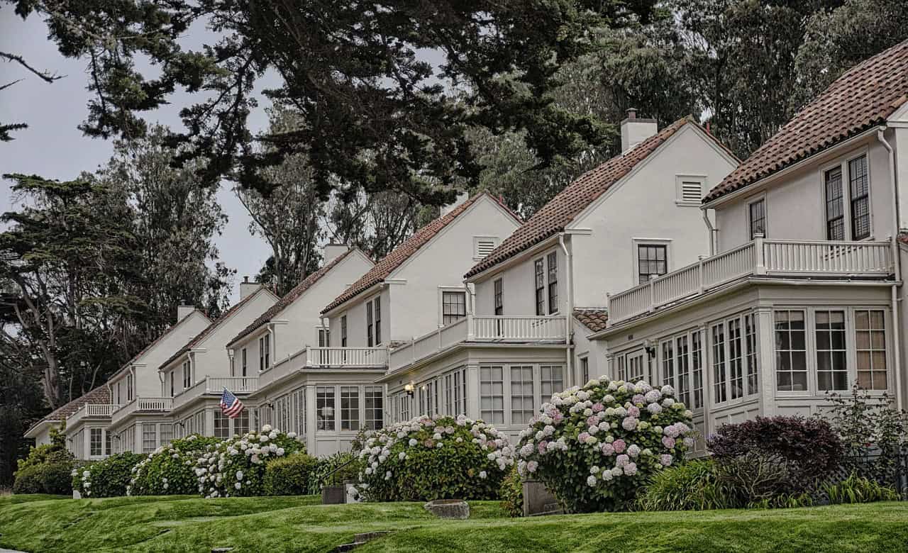 The Benefits of Suburban Living: Lifestyle and Opportunities
